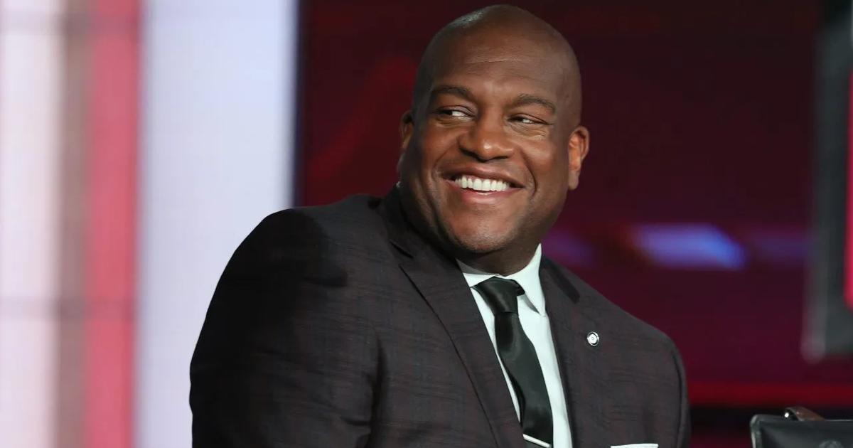 NHL insider Kevin Weekes makes a life changing announcement - HockeyFeed