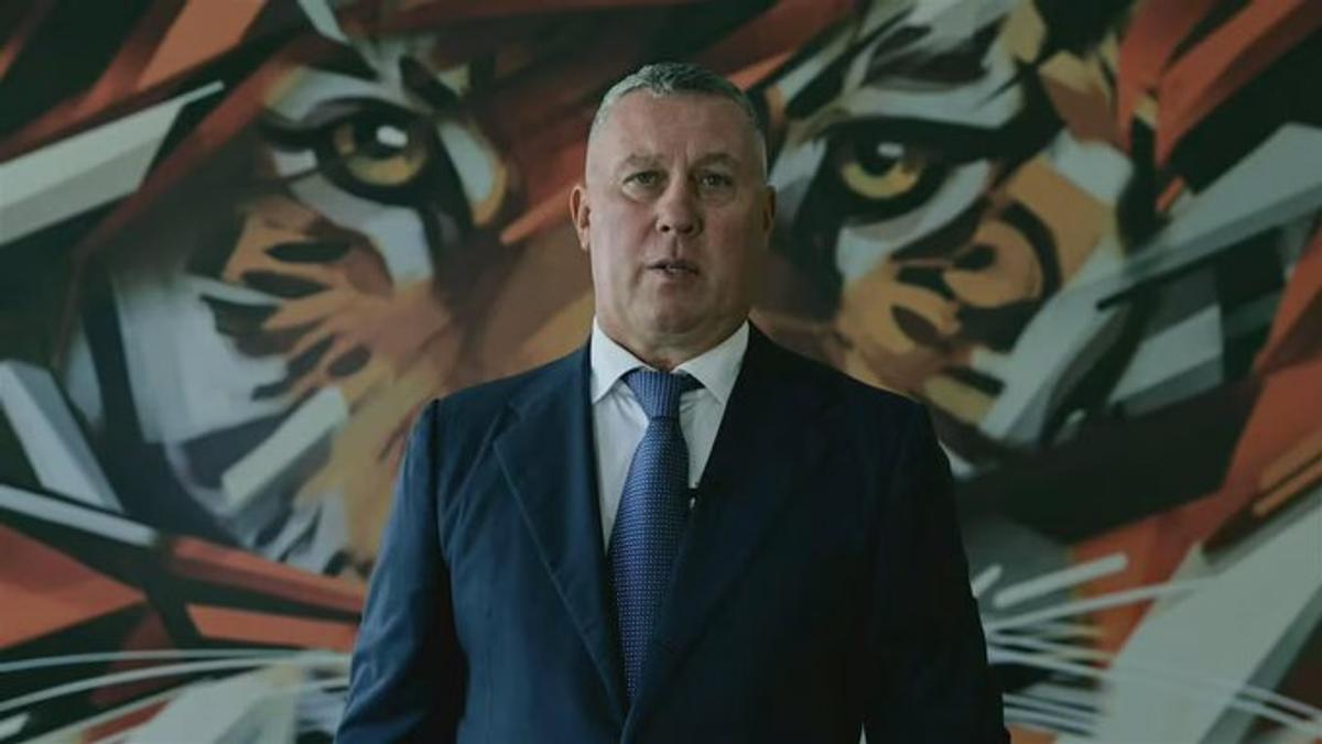 Alexander Mogilny makes his first public appearance in years for Hall ...