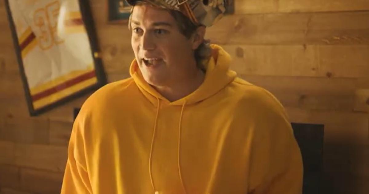 Samuel Montembeault s'est fait offrir un nouveau masque à la poutine ...