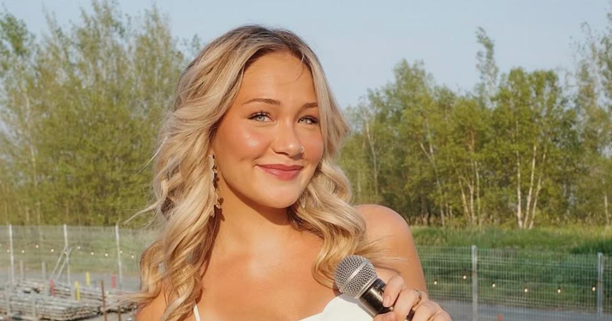 Romie Lacasse de Star Académie ose un changement capillaire et ça lui ...