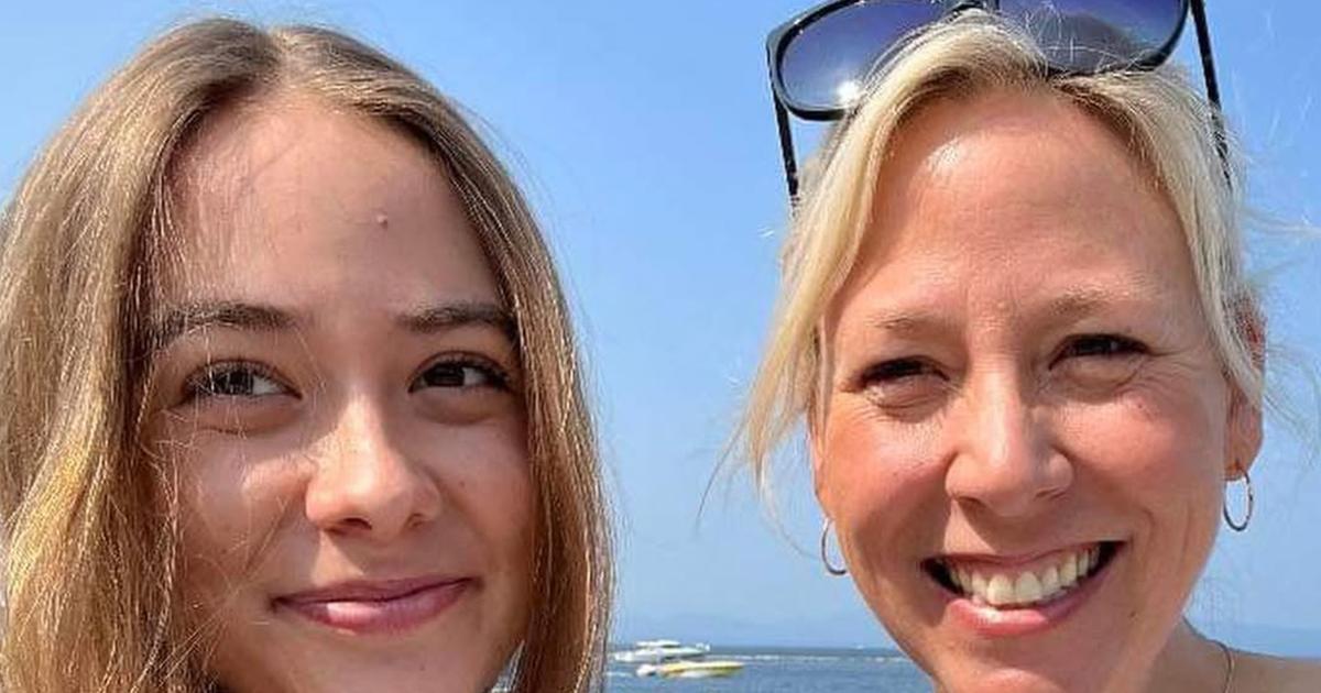 Ève-Marie Lortie présente son look pour son grand retour à Salut ...