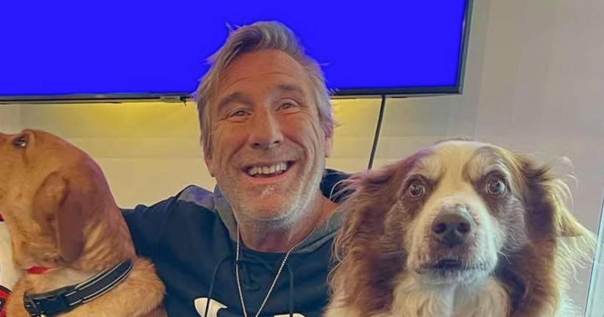 Peter MacLeod fait son grand retour à la télé avec une nouvelle ...