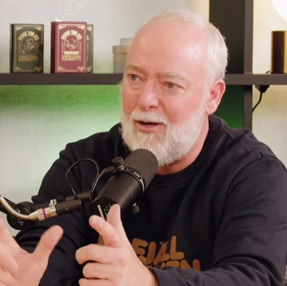 Guy Jodoin au bord des larmes alors qu’il se confie à Marie-Claude ...